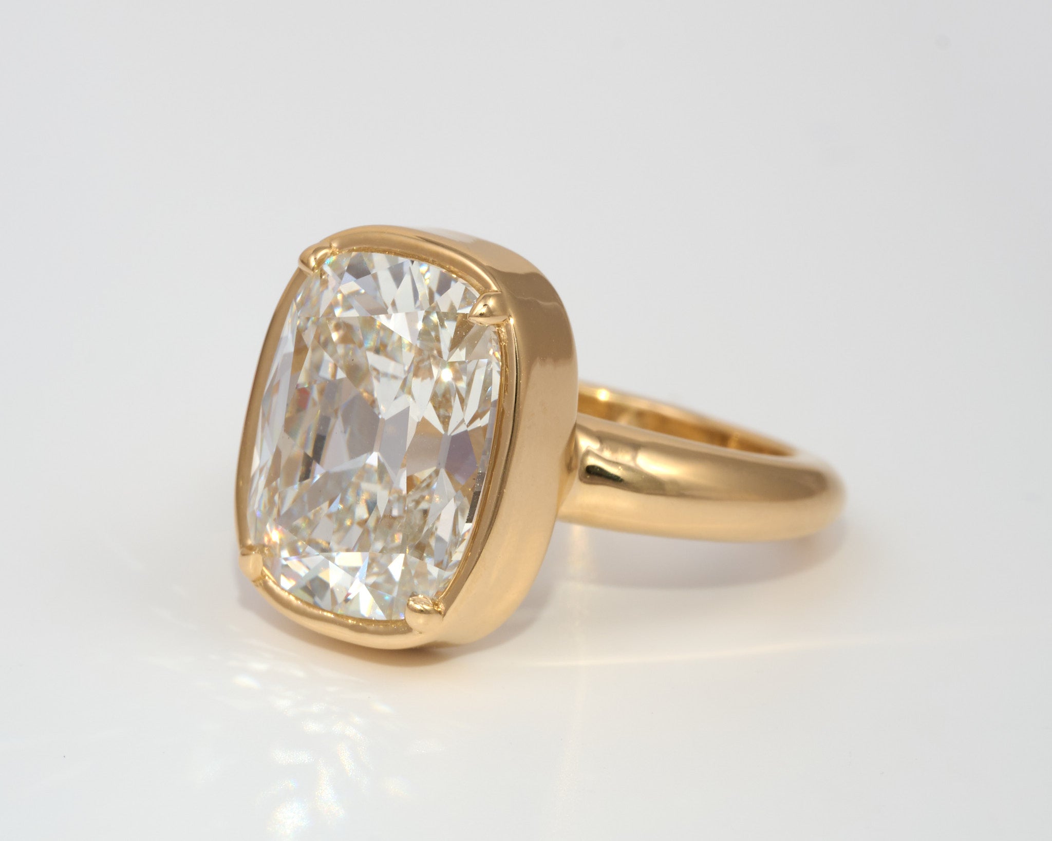 The Lindsey Setting - Chunky Gold Bezel Ring – T.L. Paul Jewelry Design